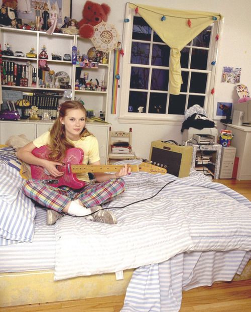 It’s 1996: Let’s All Decorate Our Childhood Bedrooms! | Cookies + Sangria